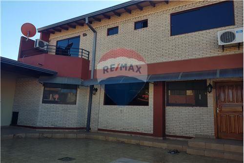 Alquilo hermoso duplex en Lambare. Ref #U6513B - infocasas.com.py