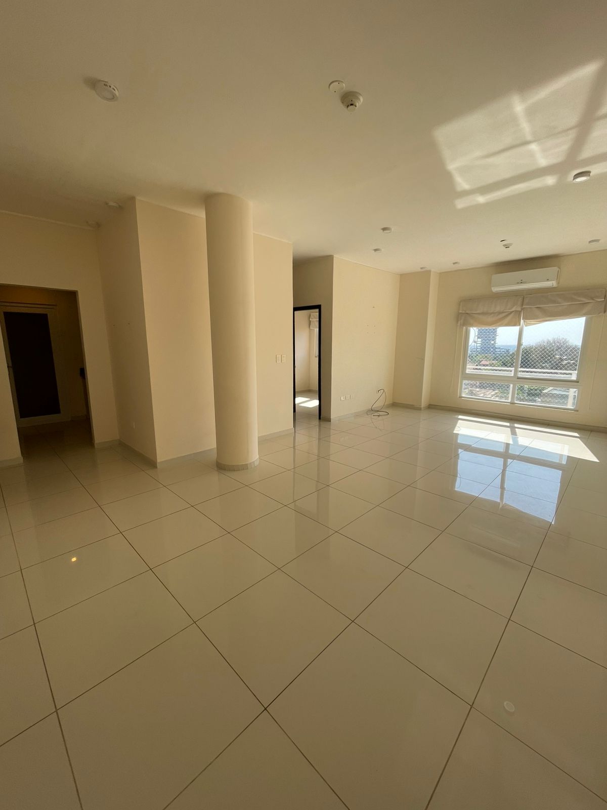 Alquilo dpto de 2 dormitorios en zona Barrio Jara. Ref #C46269