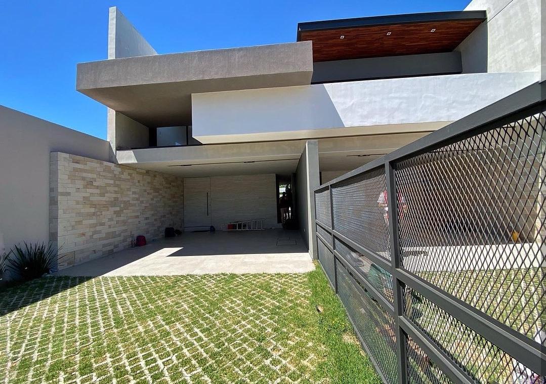 Vendo Hermosa Residencia a Estrenar en Barrio Mburucuya. Ref #O6CC93 - infocasas.com.py