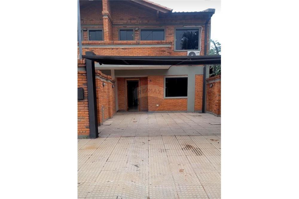 Alquilo amplio dúplex con área de servicio. Ref #D33F59 - infocasas.com.py