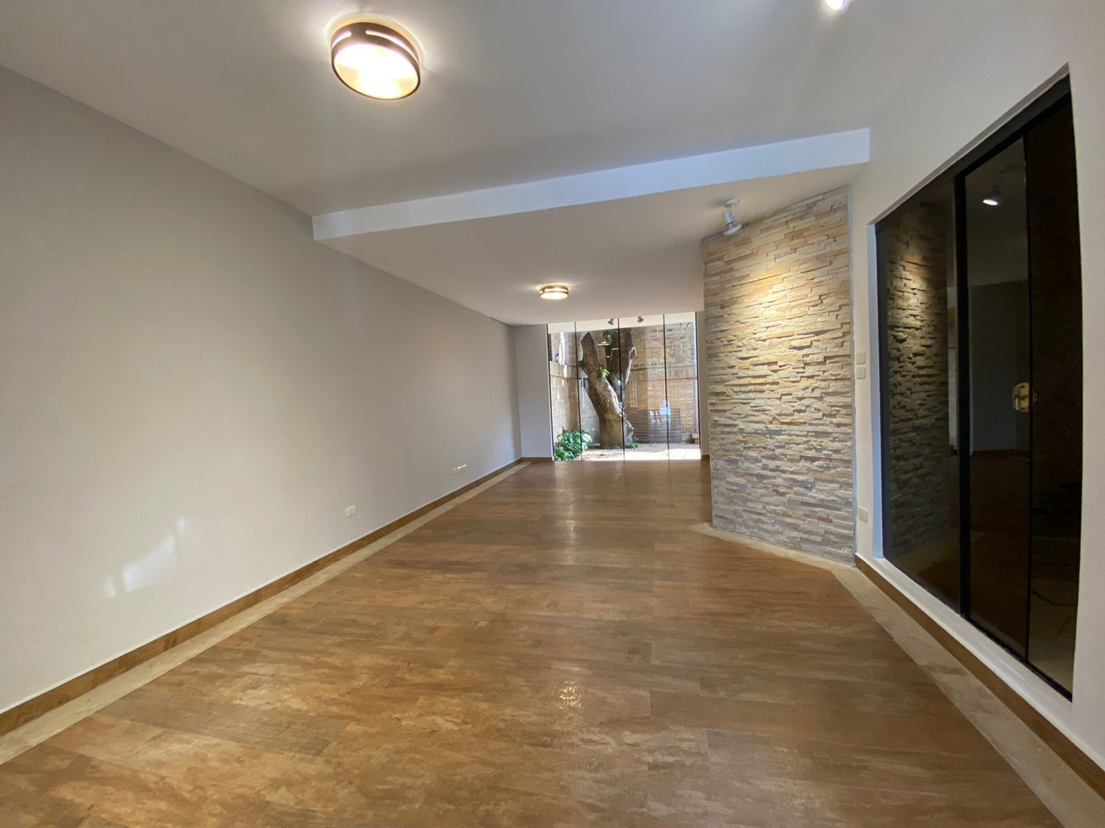 Alquilo duplex en Mburucuya para Vivienda u Oficina . Ref #Y4D963 - infocasas.com.py