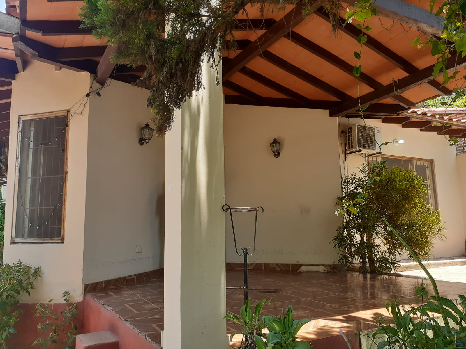 Vendo esta hermosa casa en Mariano Roque Alonso. Ref #D23AC0 - infocasas.com.py