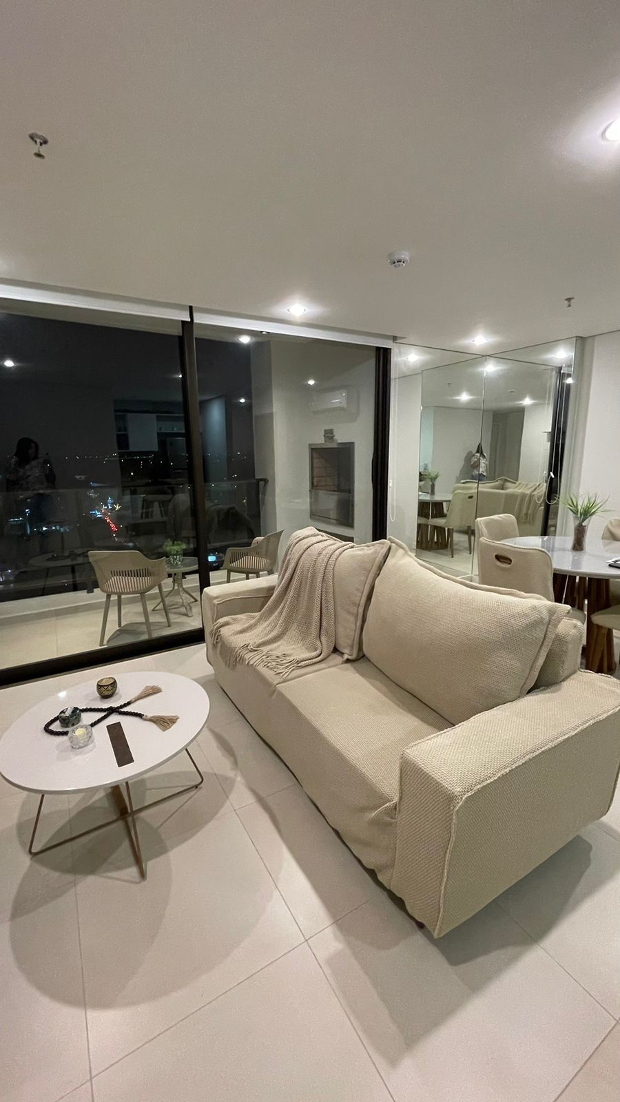 Vendo Dpto De 2 Dormitorios Amoblado - Edificio Marquis Villa Morra . Ref #UB5960 - infocasas.com.py