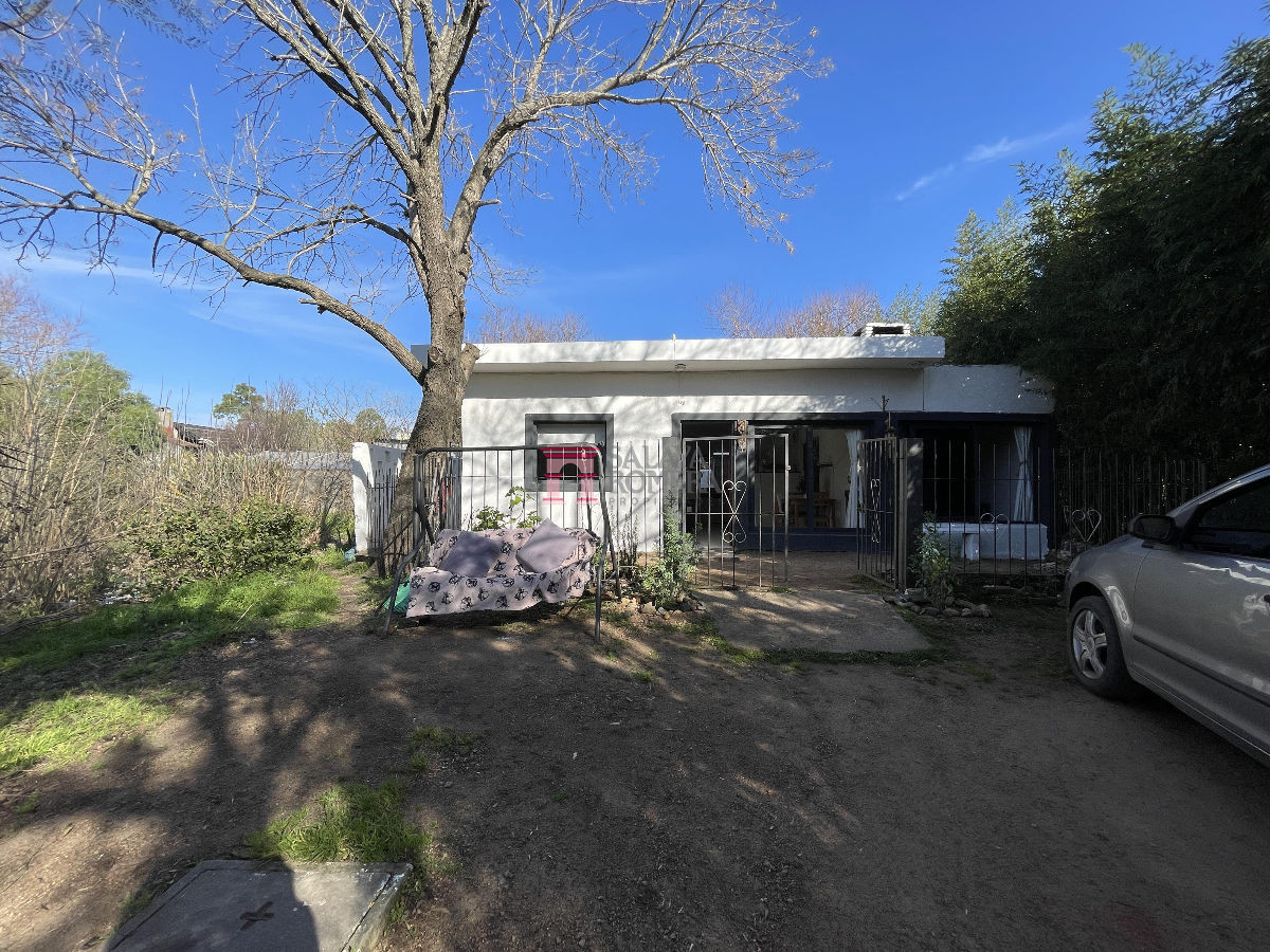 Venta en casa de 3 dormitorios en Lausana.. Ref #F17DB8