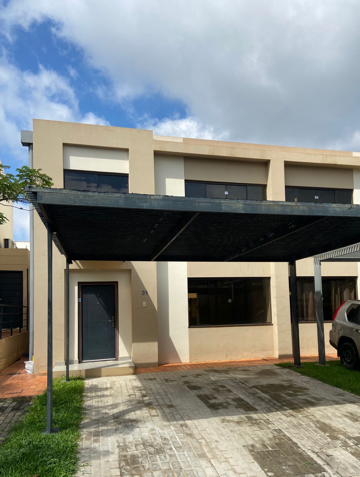 ALQUILO DUPLEX CON PISCINA EN BARRIO CERRADO BOULEVARD JARDINES DE CONFEDERACION. Ref #DABD78 ...