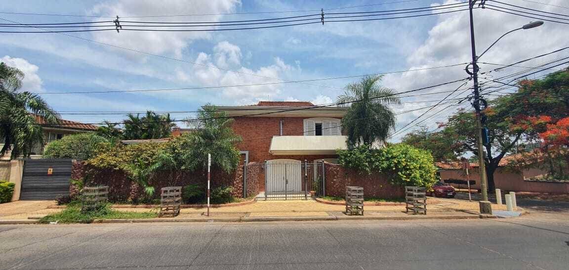 VENDO AMPLIA RESIDENCIA EN BARRIO VILLA MORRA. Ref #EA58F6 - infocasas.com.py