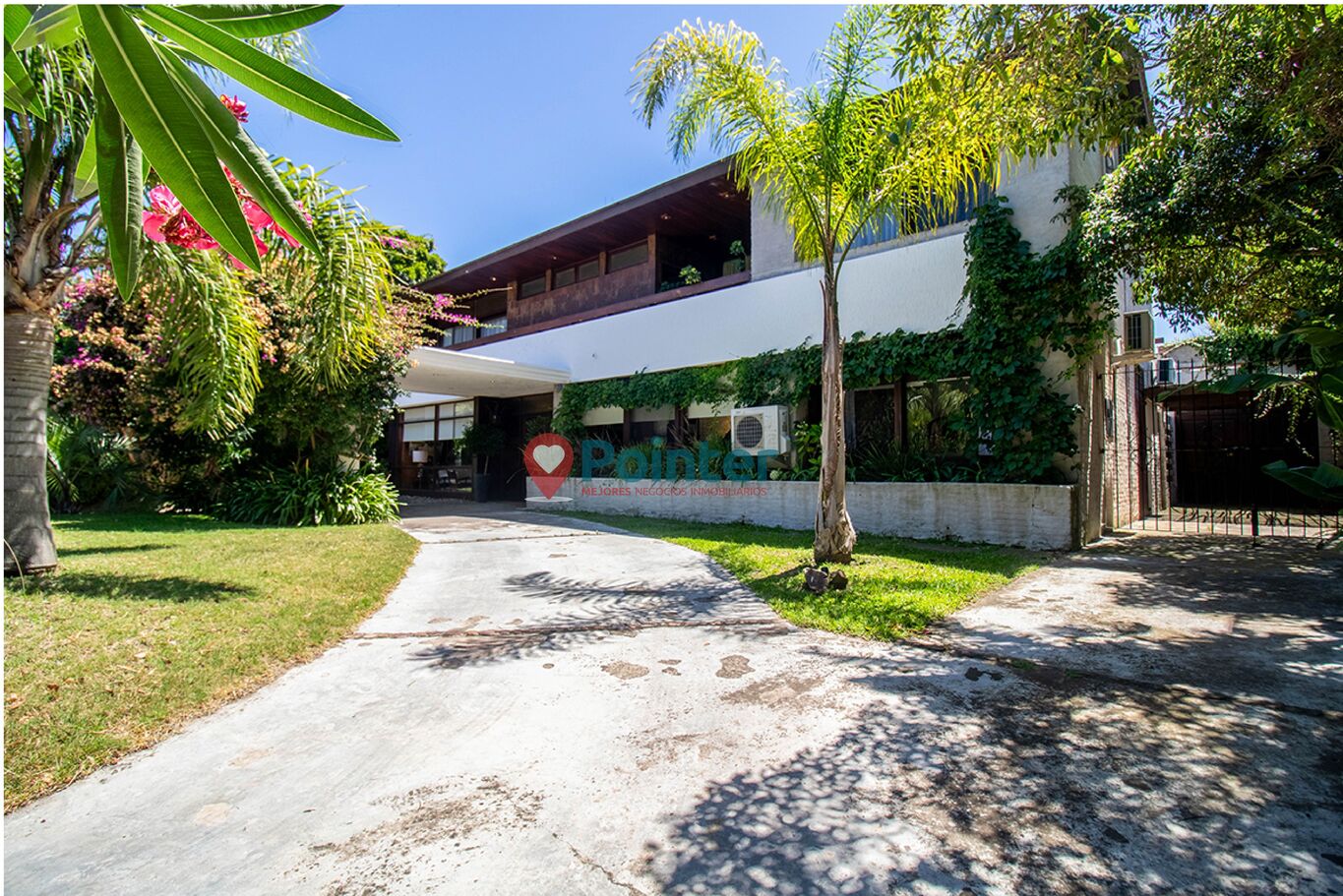 Casa en venta Punta del Este Playa Mansa 5 dormitorios. Ref #U3B6EB - infocasas.com.uy