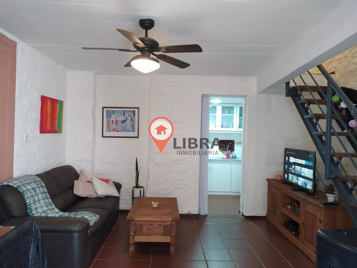 Casa En Venta 2 Dormitorios. Palermo. Ref #G53C70 - infocasas.com.uy