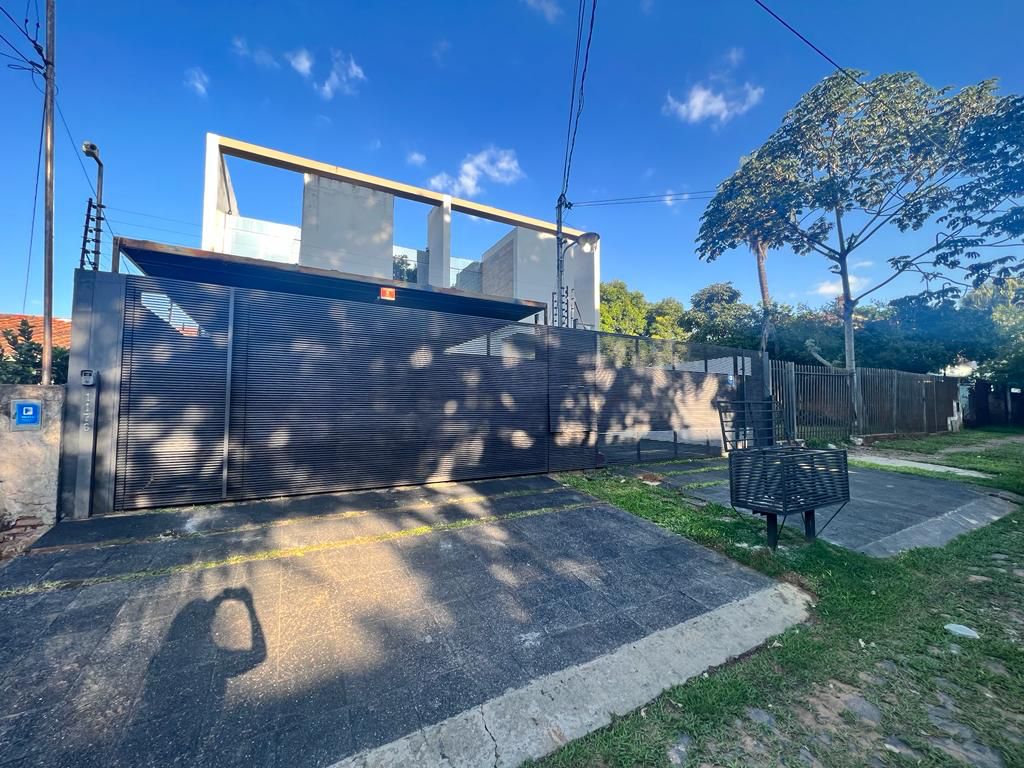vendo casa pareada minimalista zona de Barrio Mburucuya.. Ref #TD65FF - infocasas.com.py