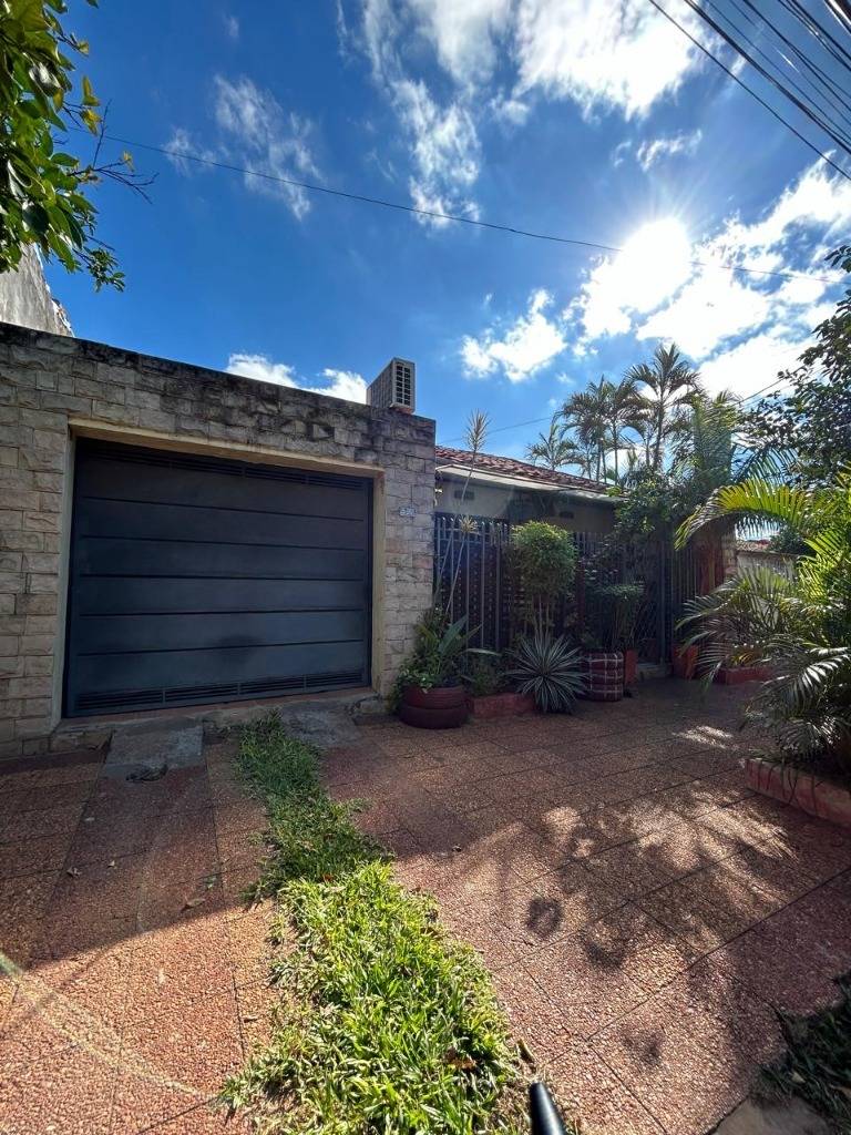 VENDO CASA EN VILLA AURELIA - ASUNCION. Ref #QBD233