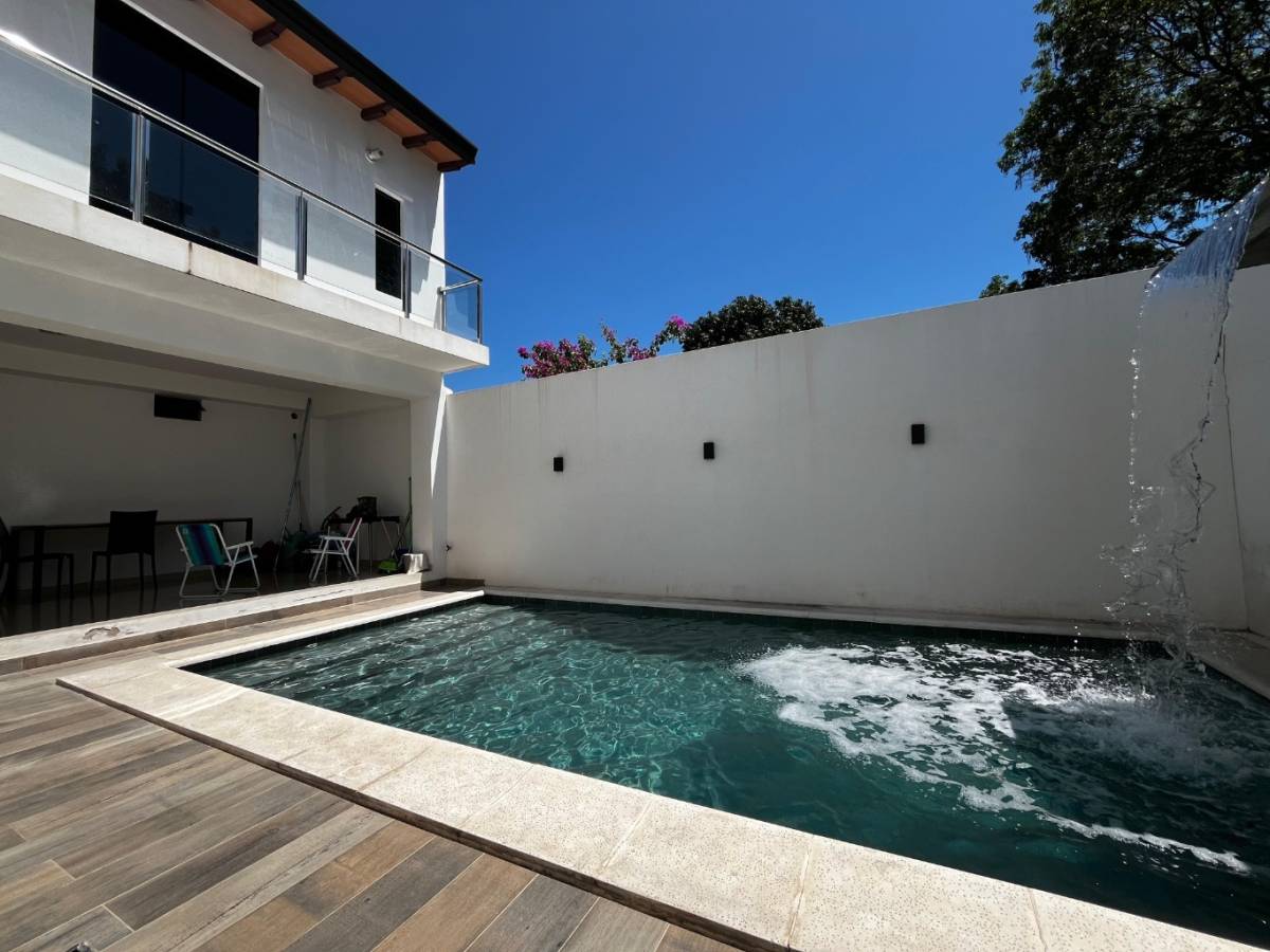 ALQUILO CASA AMOBLADA y Con Piscina. Ref #Y8BD70 - infocasas.com.py