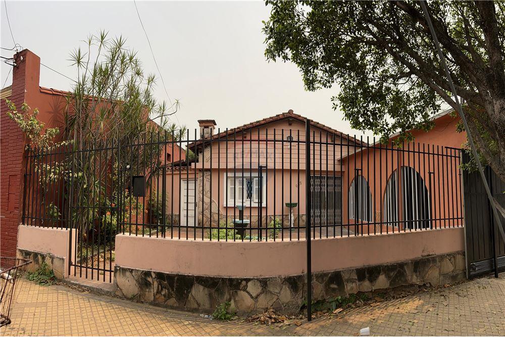 Alquilo Amplia Residencia para Oficina . Ref #K7D1AF - infocasas.com.py