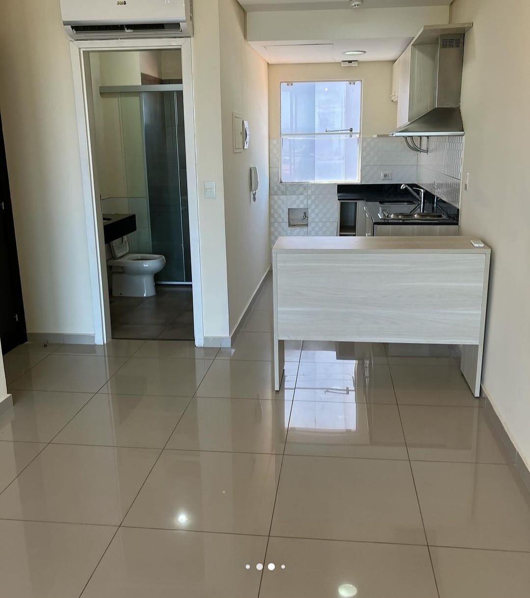 Monoambiente con balcón y estacionamiento en barrio Jara. Ref #U57EA4 - infocasas.com.py