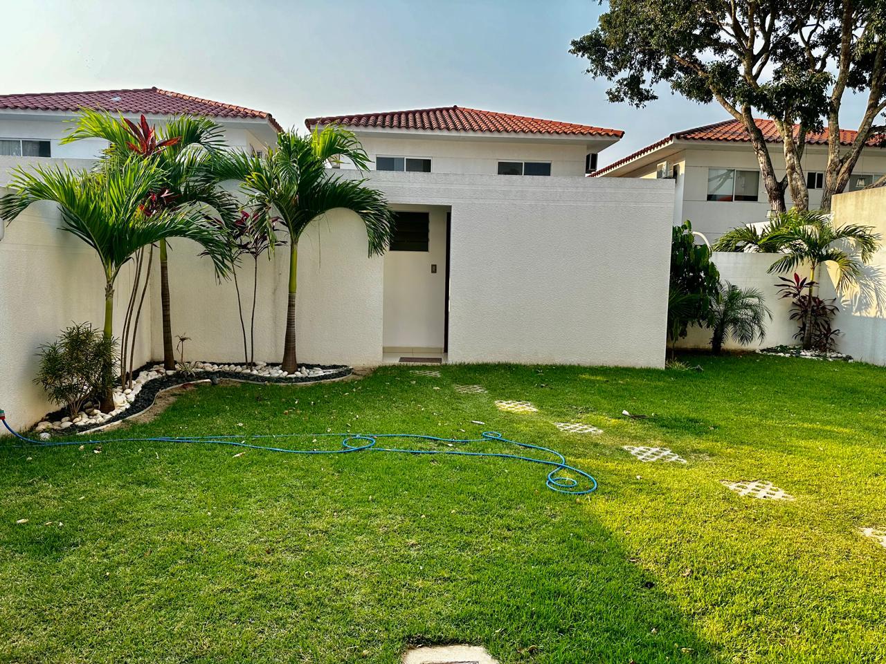 Casa en venta - Zona Norte Bosques de la Colina. Ref #Q468BA ...