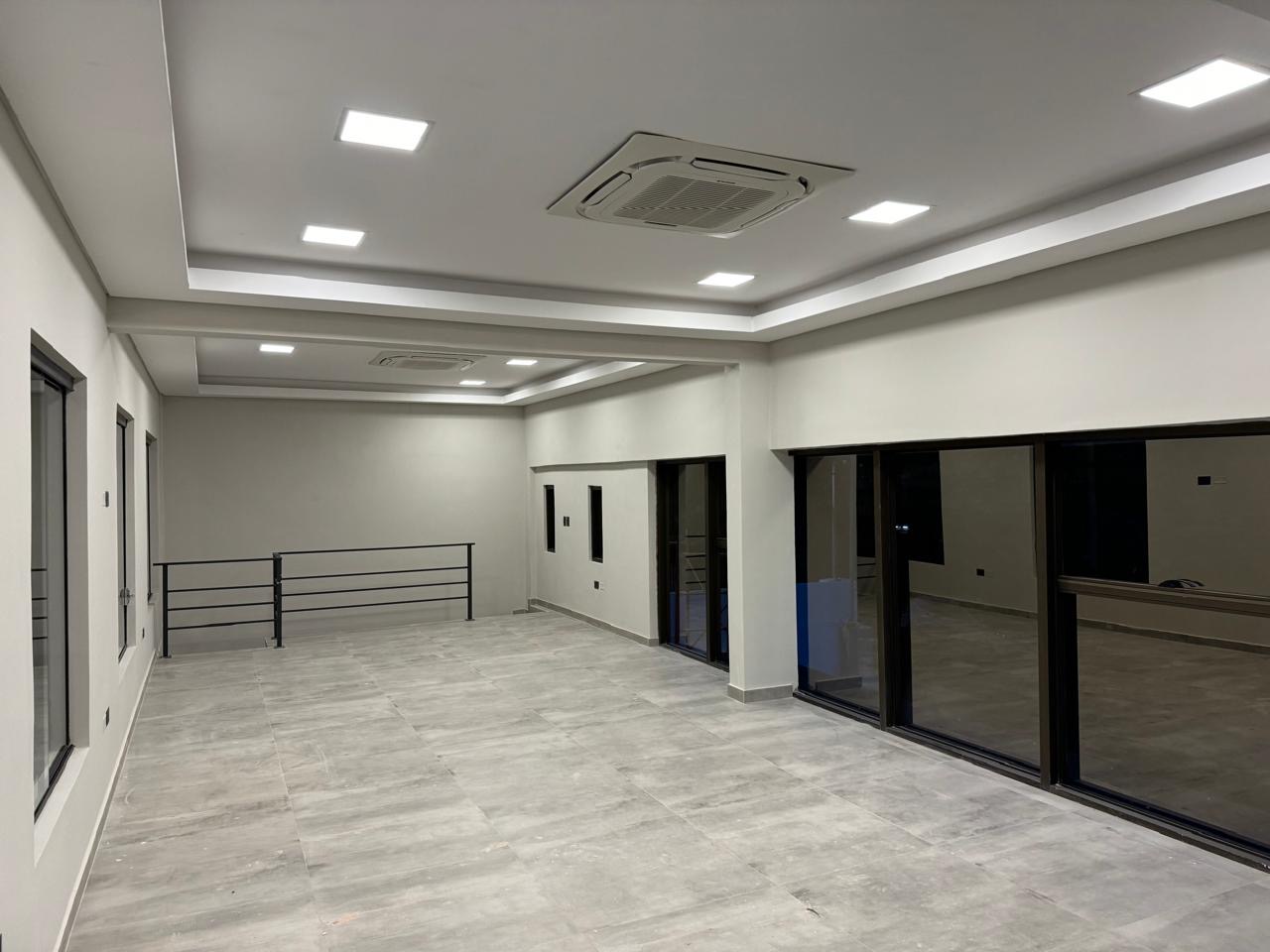 ALQUILO O VENDO Tinglado con Oficinas . Ref #I4D7E0 - infocasas.com.py