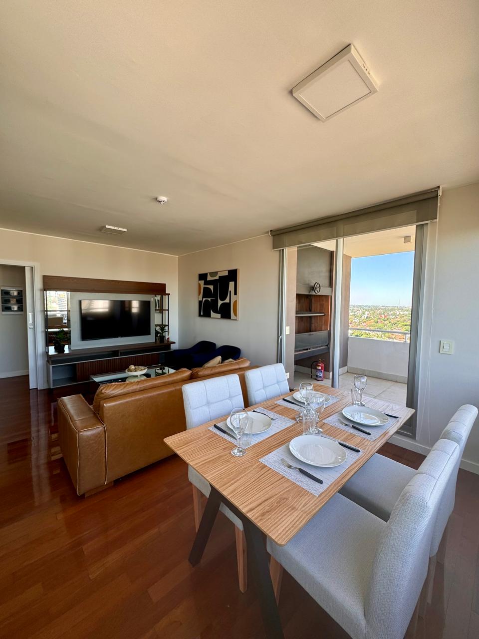 Alquilo de Departamento de dos dormitorios en el edificio SkyTower. . Ref #ZF7E79