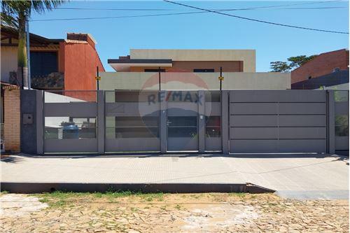 Alquilo hermosa Casa Amoblada en Fernando de la Mora Zona Sur. Ref #G212D4 - infocasas.com.py