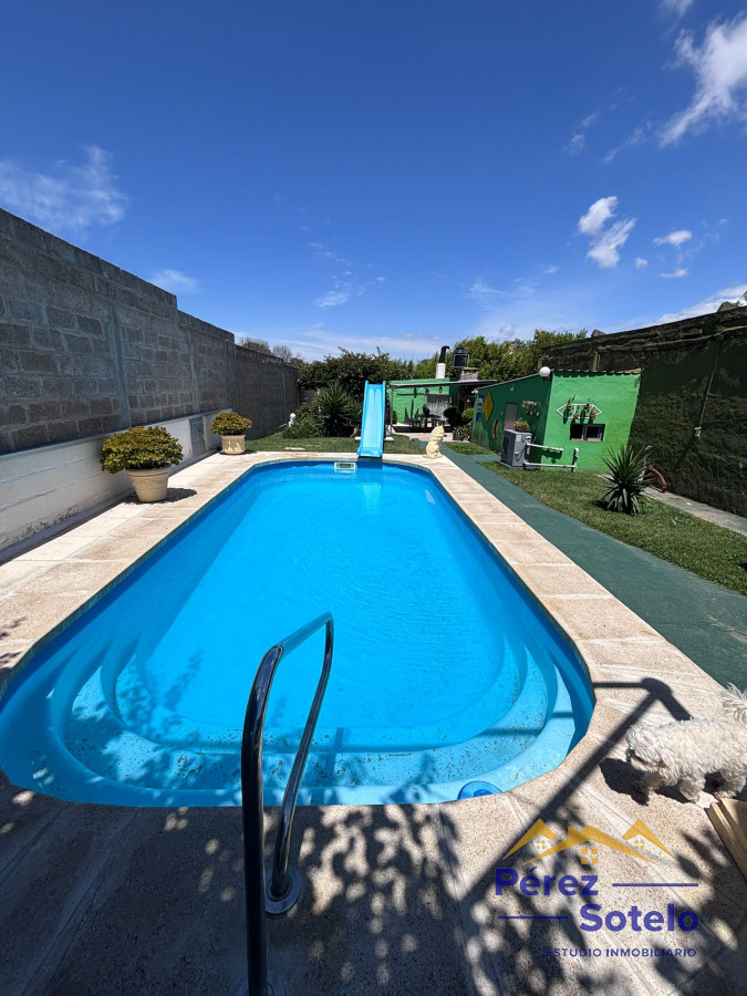 Casa en VENTA, con piscina climatizada + apartamento al fondo. Ref #H890F0 - infocasas.com.uy