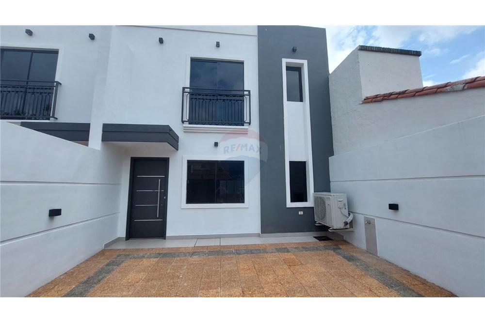 Alquilo duplex en Fernando de la Mora Zona Norte . Ref #T887A7