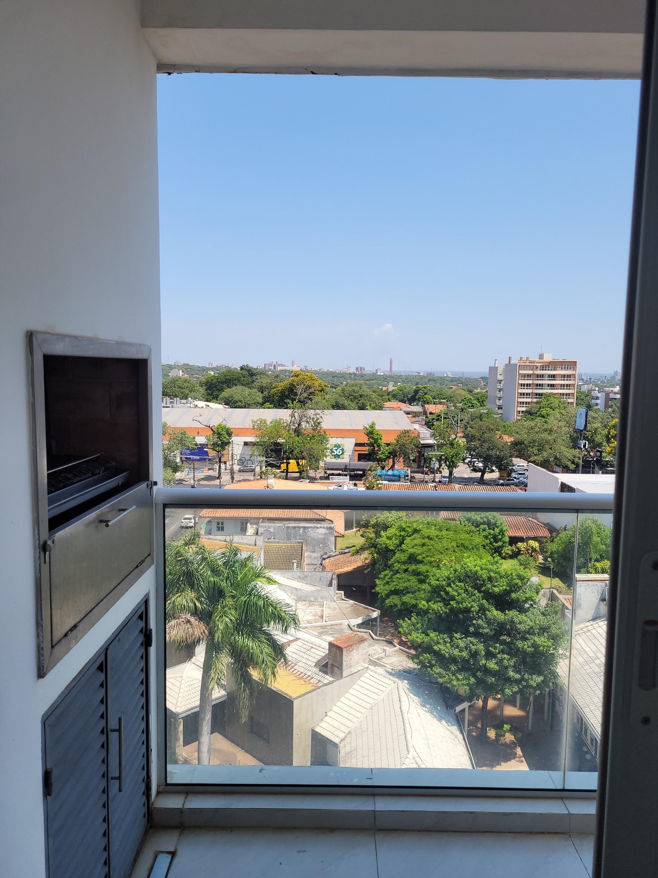 Alquilo amplio y lindo dpto de 3 dorm B. LAURELES. Ref #Y45662 - infocasas.com.py