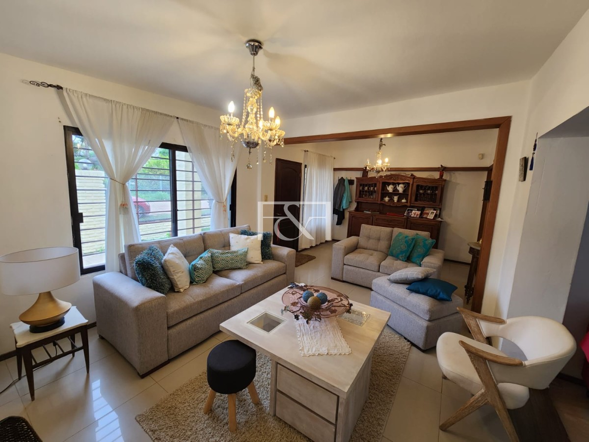 SE VENDE CASA EN LAGOMAR. Ref #SF8814 - infocasas.com.uy