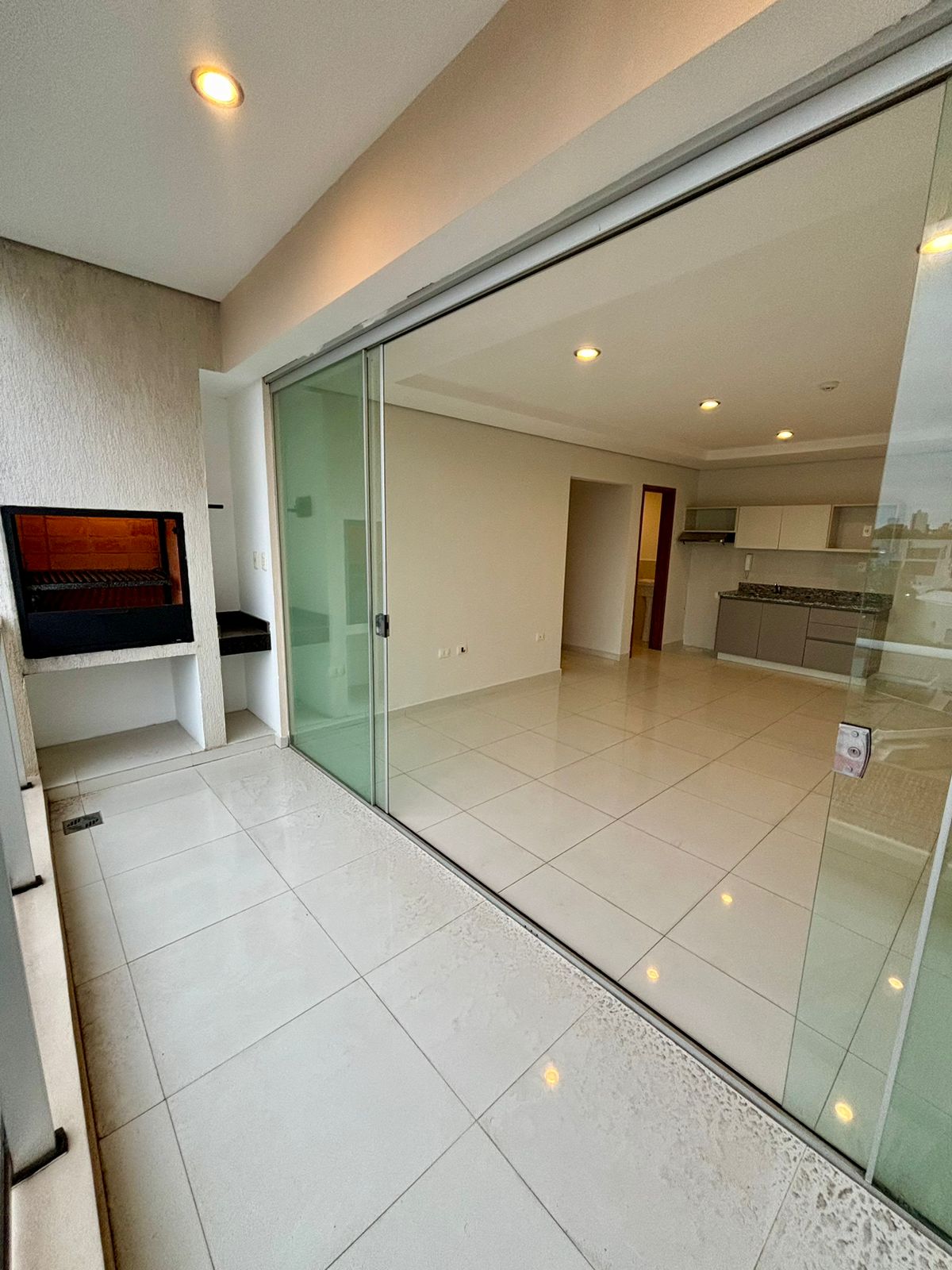 EN ALQUILER AMPLIO DEPARTAMENTO BARRIO LAS MERCEDES . Ref #J3F9A9 - infocasas.com.py