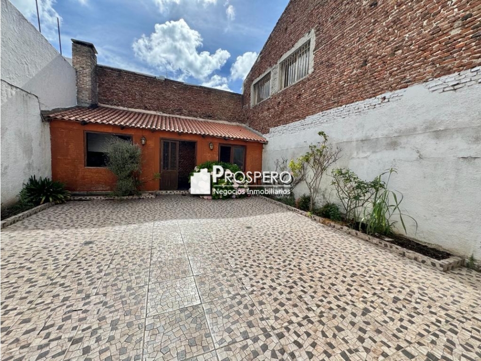 1733/1 Venta casa 3 dormitorios,barbacoa,garage Tres Cruces. Ref #G62273 - infocasas.com.uy