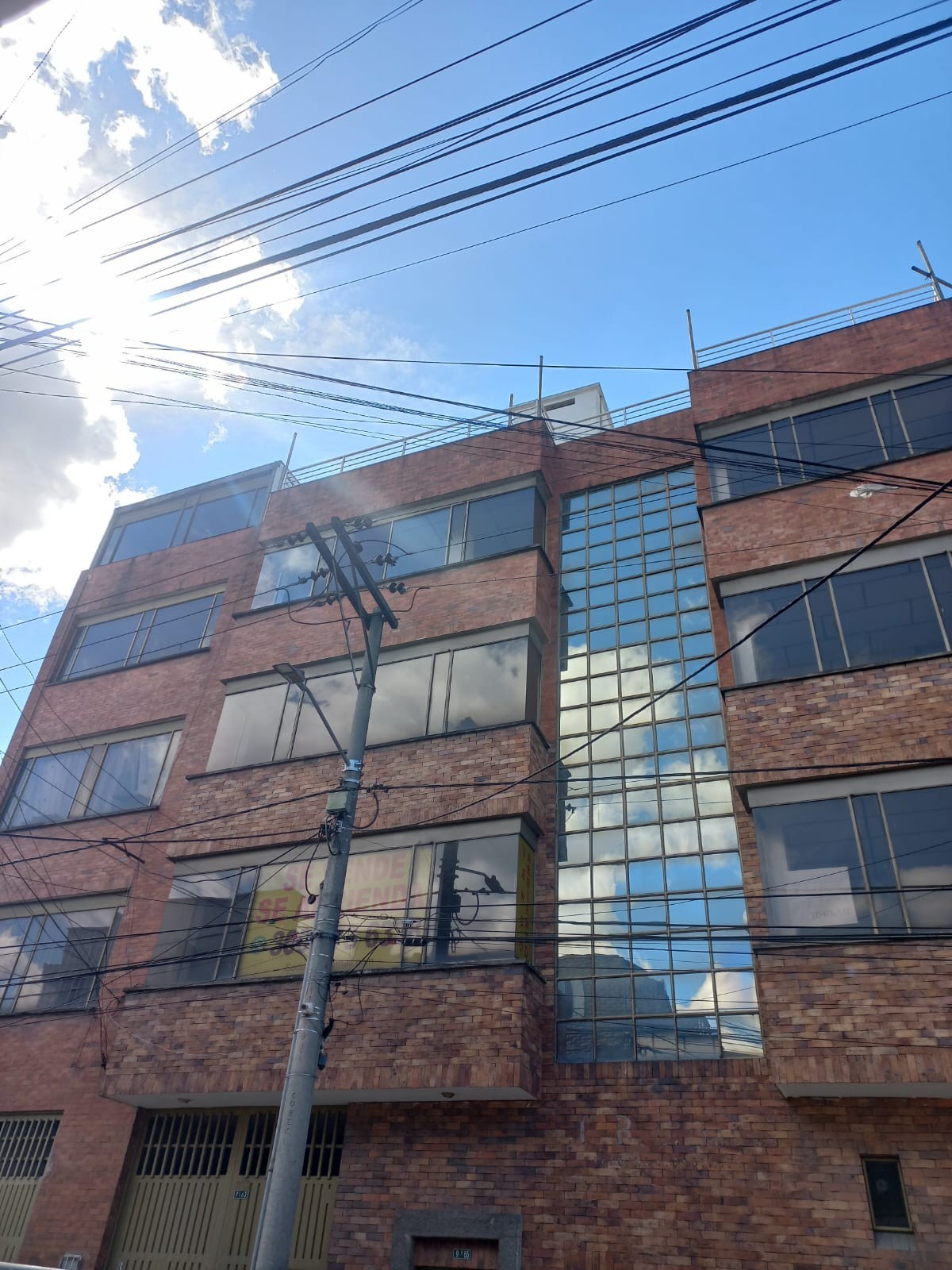 Edificio en Arriendo. Ref #FRH9C81E
