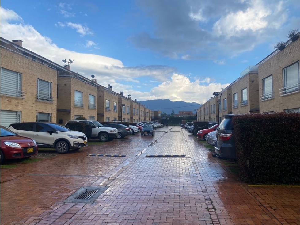 Casa en venta. Ref #10939835