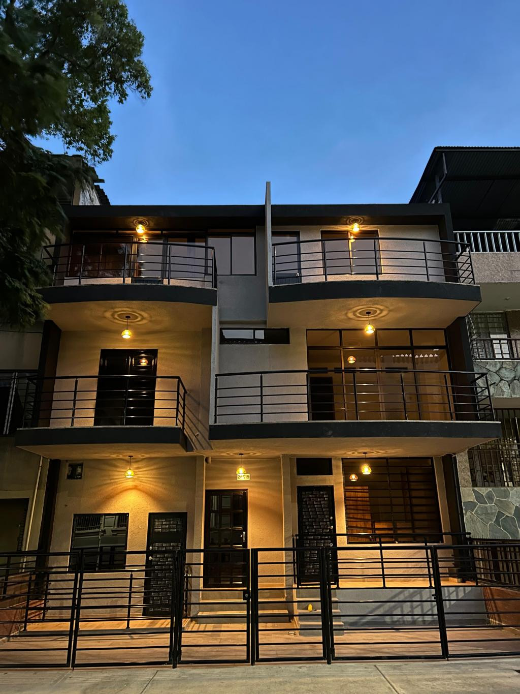 Edificio en Venta. Ref #FRY92BD1