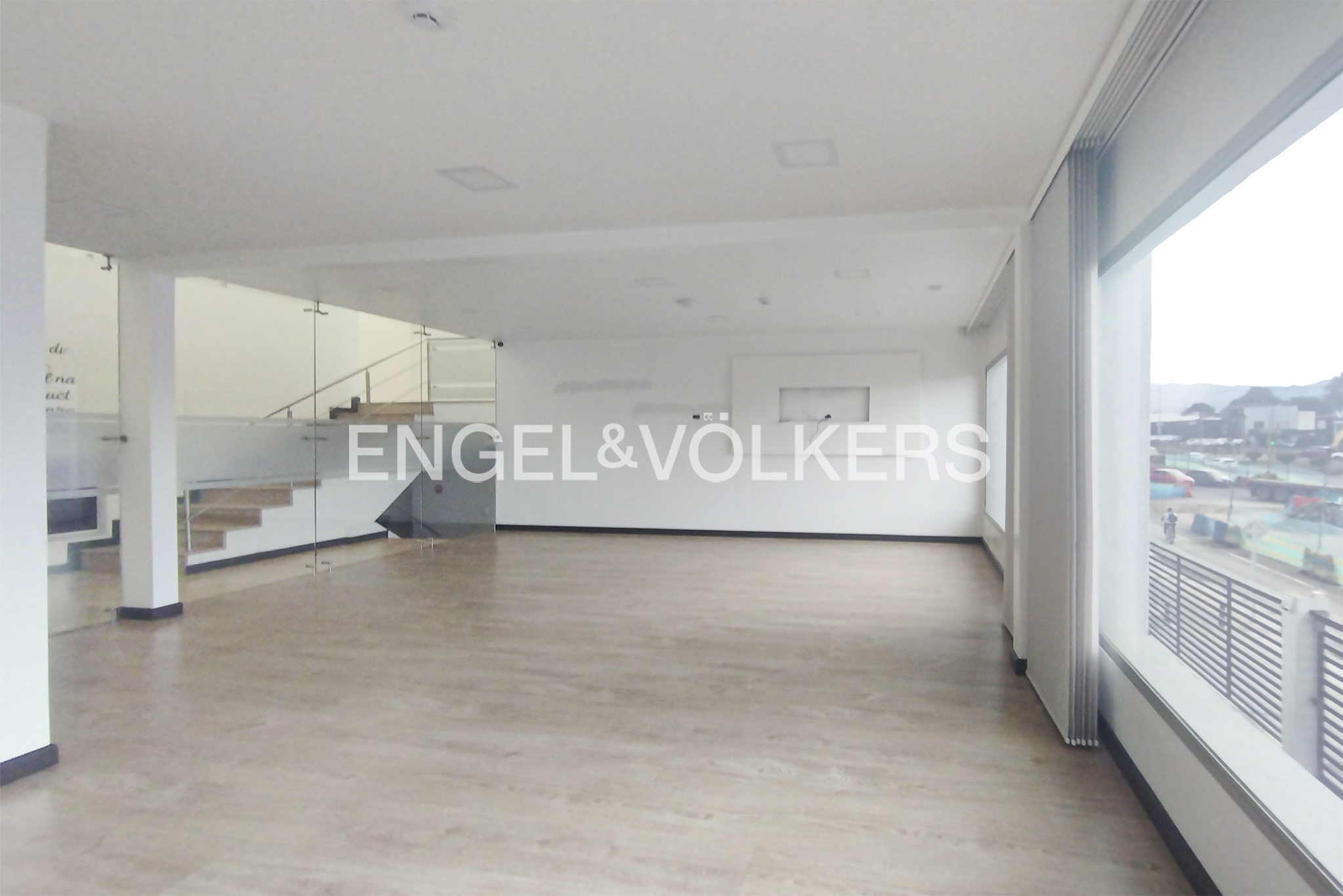 Edificio en Arriendo. Ref #FRVDE087