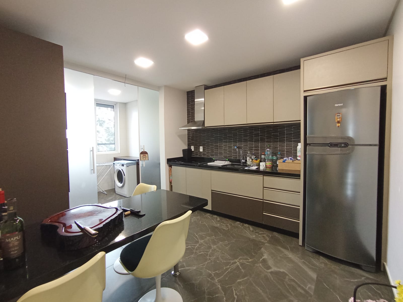 ALQUILO LUJOSO DEPARTAMENTO DE 3 DORMITORIOS AMOBLADO Y EQUIPADO, KM 6,5 - CDE. Ref #V9F3BF ...