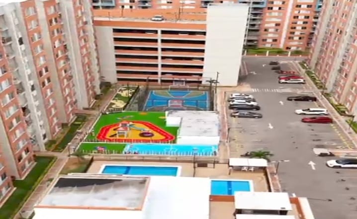 Apartamento en Venta en Girón, Cr. los caobos
