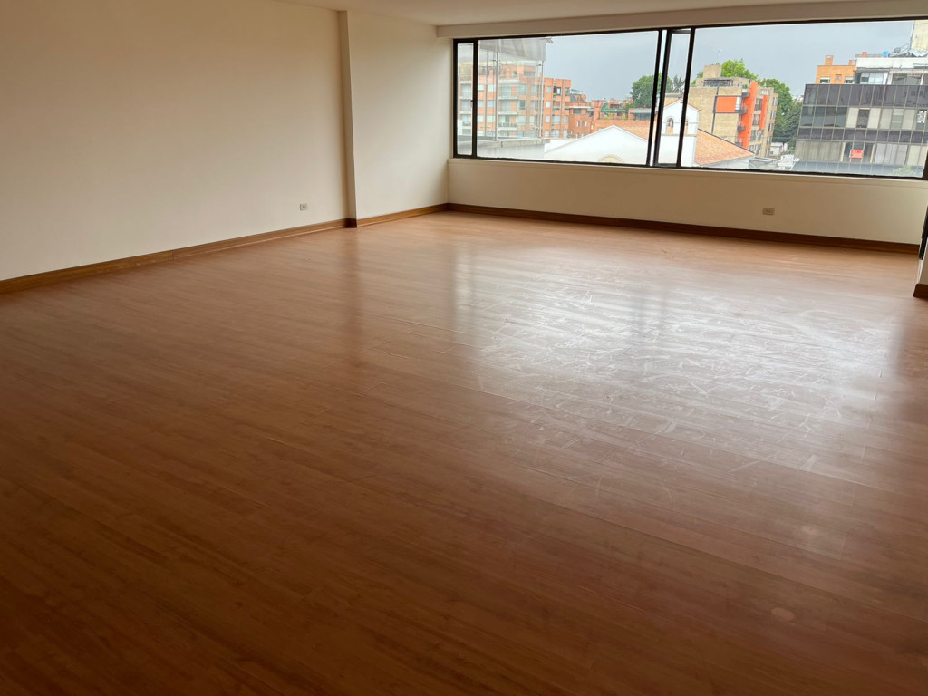Apartamento en Arriendo en Bogotá, Santa Barbara