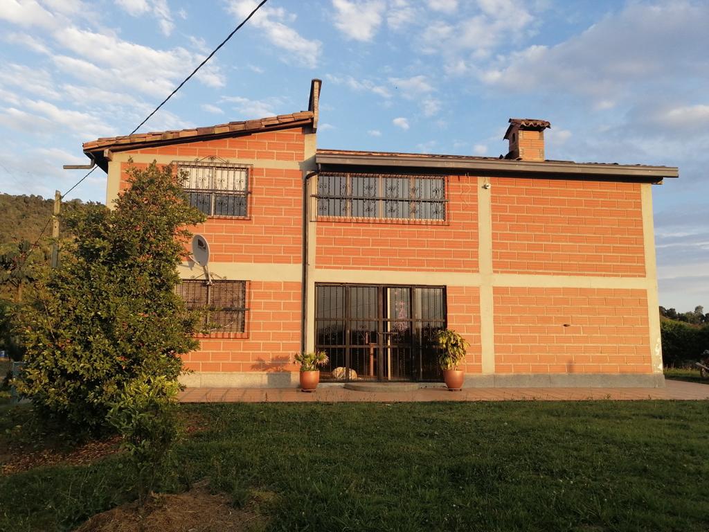 Casa Campestre en Venta en El carmen de viboral, El mazorral
