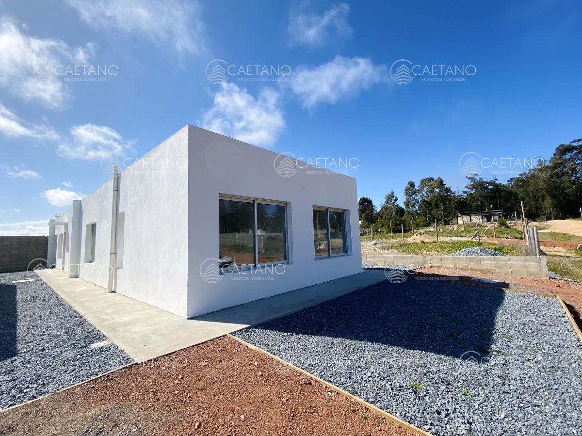 CASA EN VENTA - 2 DORMITORIOS, MALDONADO. Ref #H6973E - infocasas.com.uy