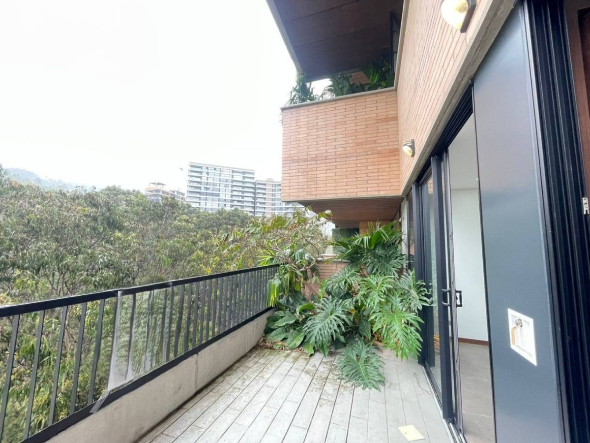 Apartamento en Arriendo en Medellín, Las palmas
