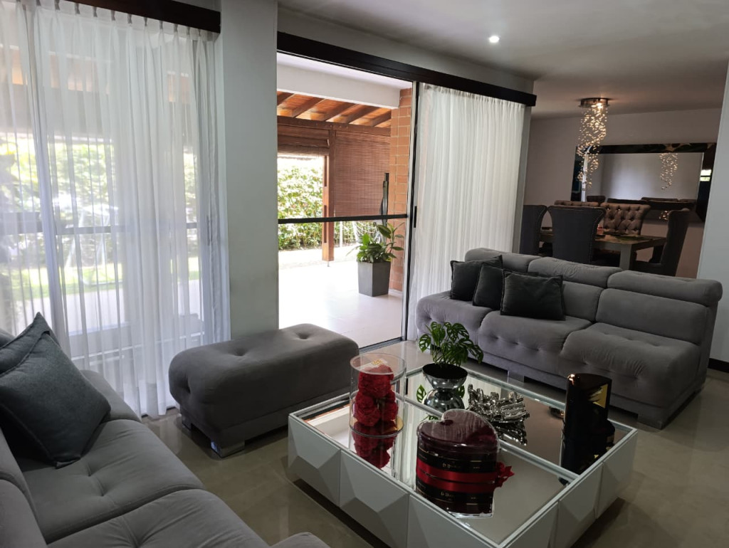 Casa en Arriendo en Cali, Pance