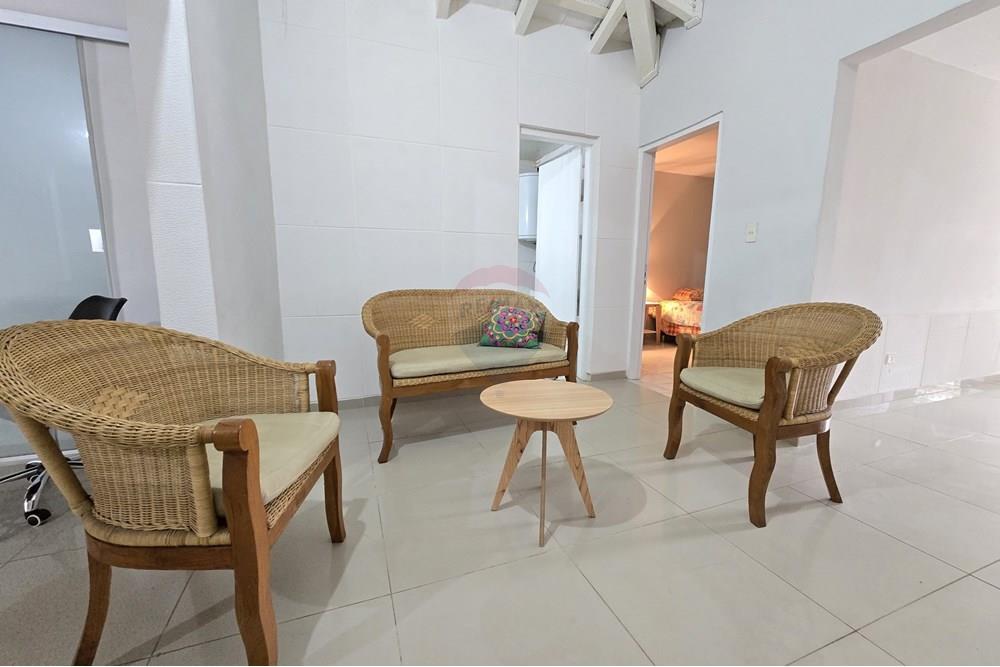 Alquilo Casa Semi Amoblada - Barrio Ycua Sati. Ref #E6937D