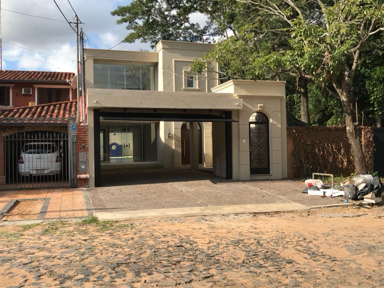 Alquilo Casa Moderna . Ref #EBD9E4 - infocasas.com.py