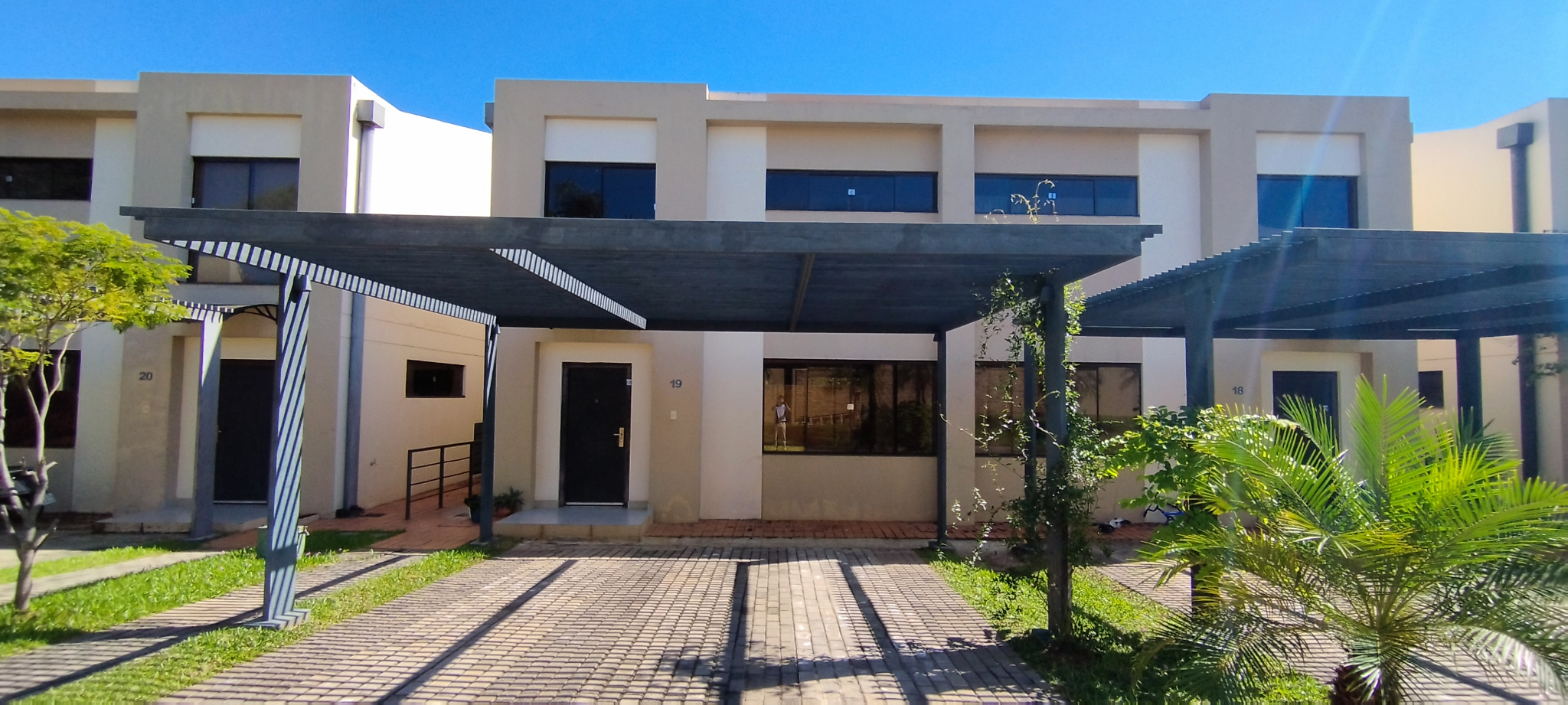 alquilo duplex en barrio cerrado boulevard luque. Ref #ACDE48 - infocasas.com.py