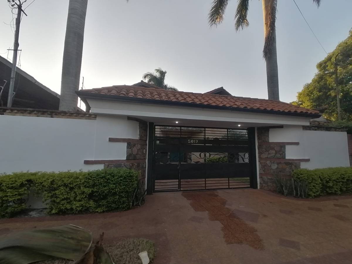 OFERTON ALQUILO HERMOSA RESIDENCIA EN SAN LORENZO . Ref #K3EE06 - infocasas.com.py