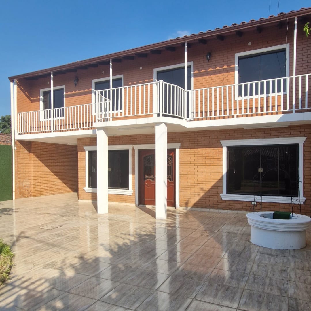 VENDO CASA EN MARIANO A 3 CUADRAS DE LA TRANSCHACO. Ref #E65B33 - infocasas.com.py
