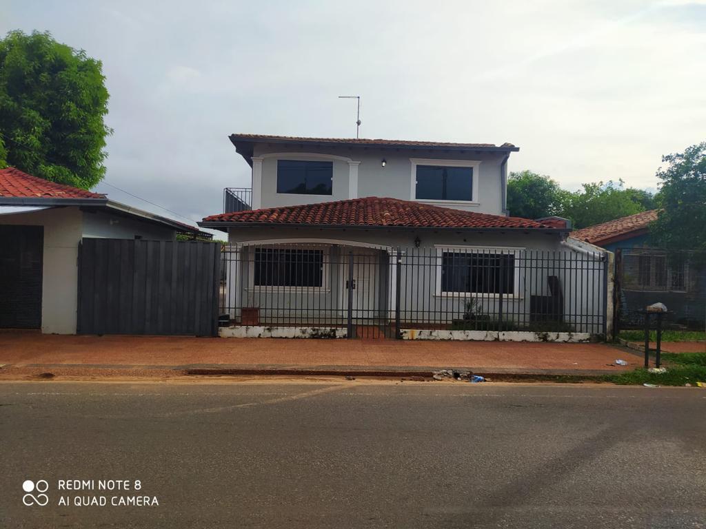 Hermosa casa de 2 plantas en San Lorenzo Lucerito. Ref #W84271 - infocasas.com.py