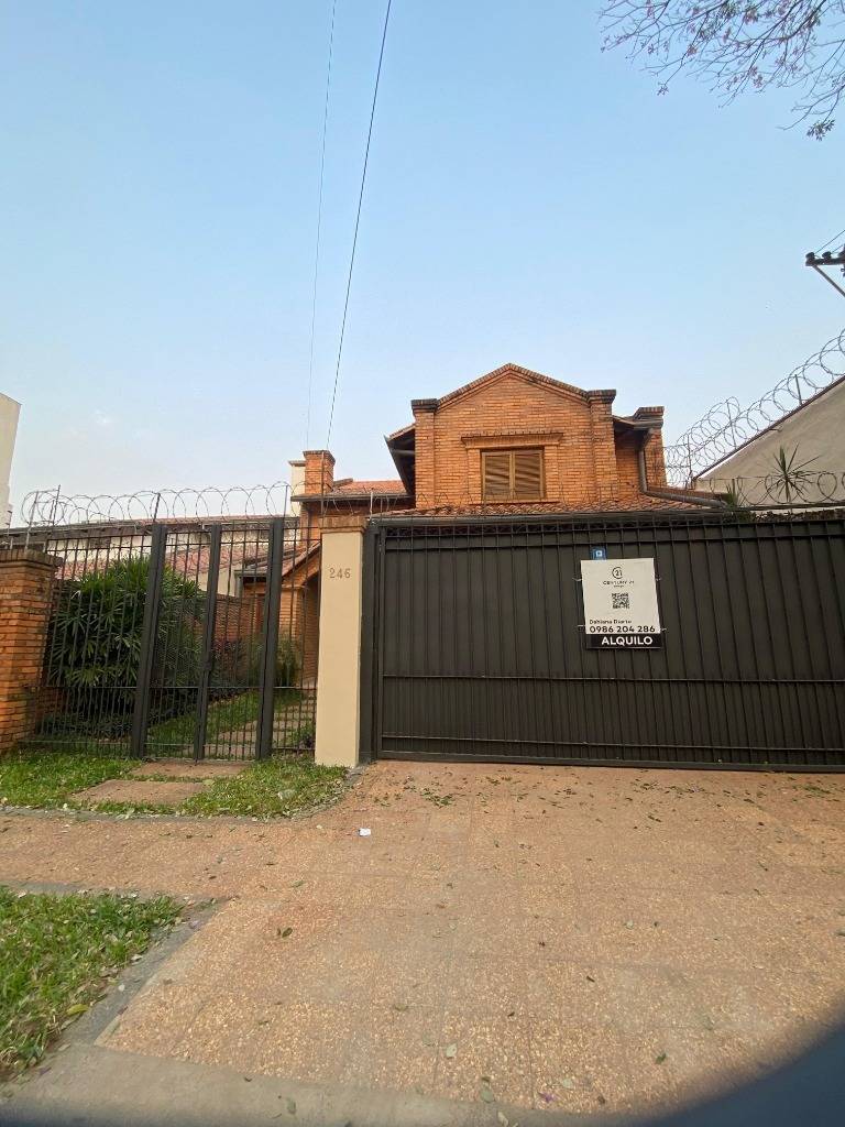 ALQUILO CASA EN EL BARRIO SAN CRISTOBAL. Ref #ZCF094 - infocasas.com.py