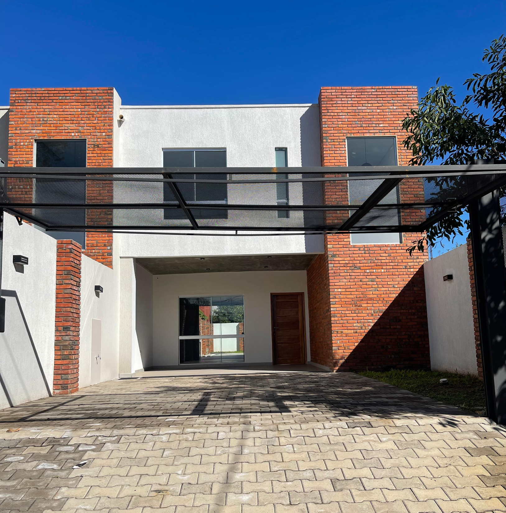 ALQUILO DUPLEX, LUQUE, CUARTO BARRIO. Ref #K48A1E