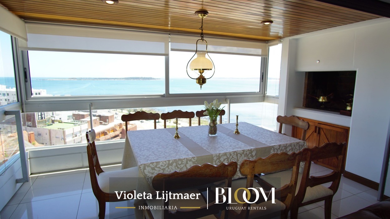 Alquiler temporal, 3 dorm. y dep. Primera línea, El Torreón, Punta Del Este. Ref #I9B14D ...