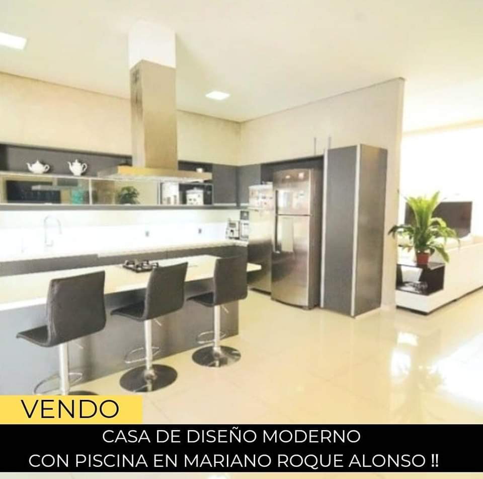 VENDO MODERNA CASA CON PISCINA EN MARIANO ROQUE ALONSO ‼️. Ref #P385ED - infocasas.com.py