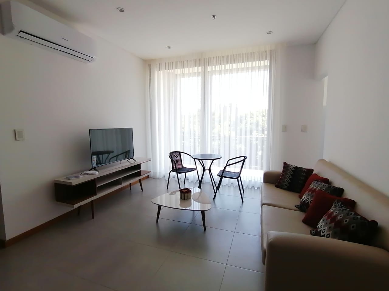 Alquilo Dpto Amoblado de 1 Dormit en Villa Morra. Ref #M30A85 - infocasas.com.py