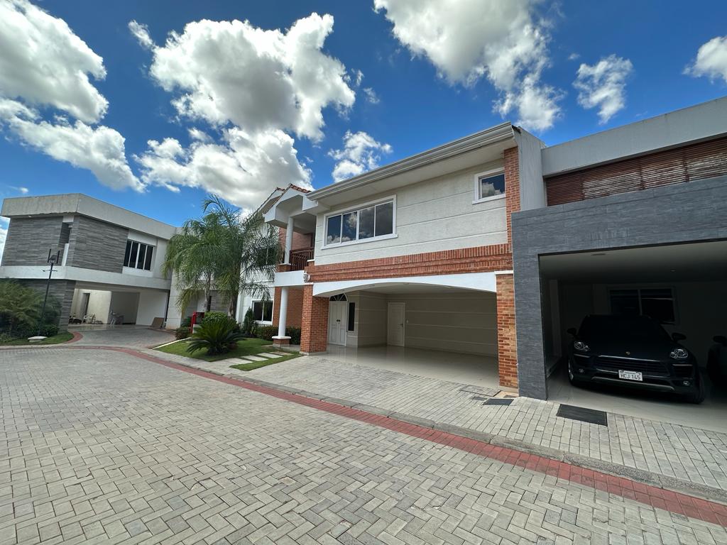 MBURUCUYA EN ALQUILER AMPLIA RESIDENCIA DE 3 DORMITORIOS EN BARRIO CERRADO. Ref #K7016E ...